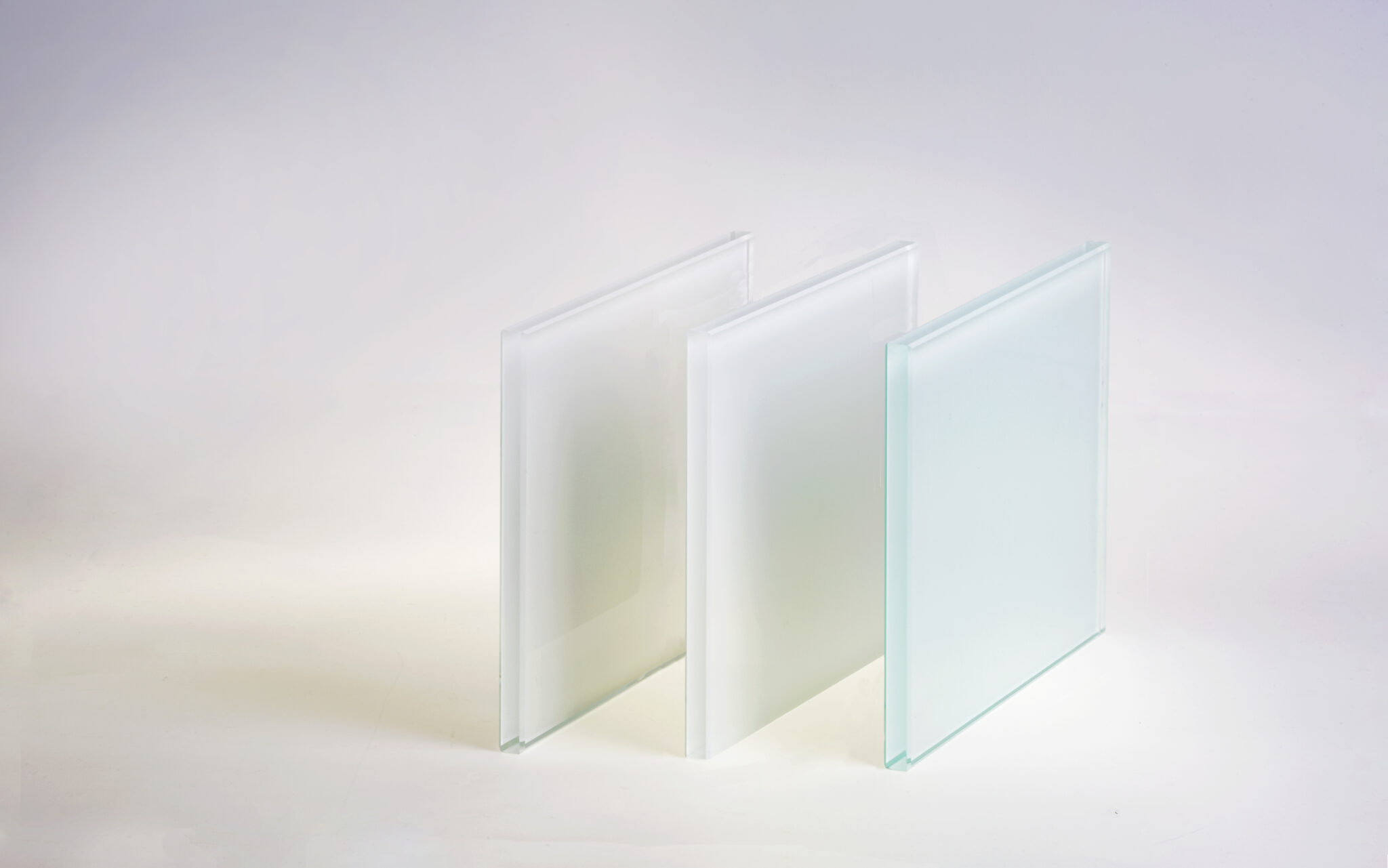 Sklo před krbová kamna – elegantní a bezpečné řešení – Skleněné obklady